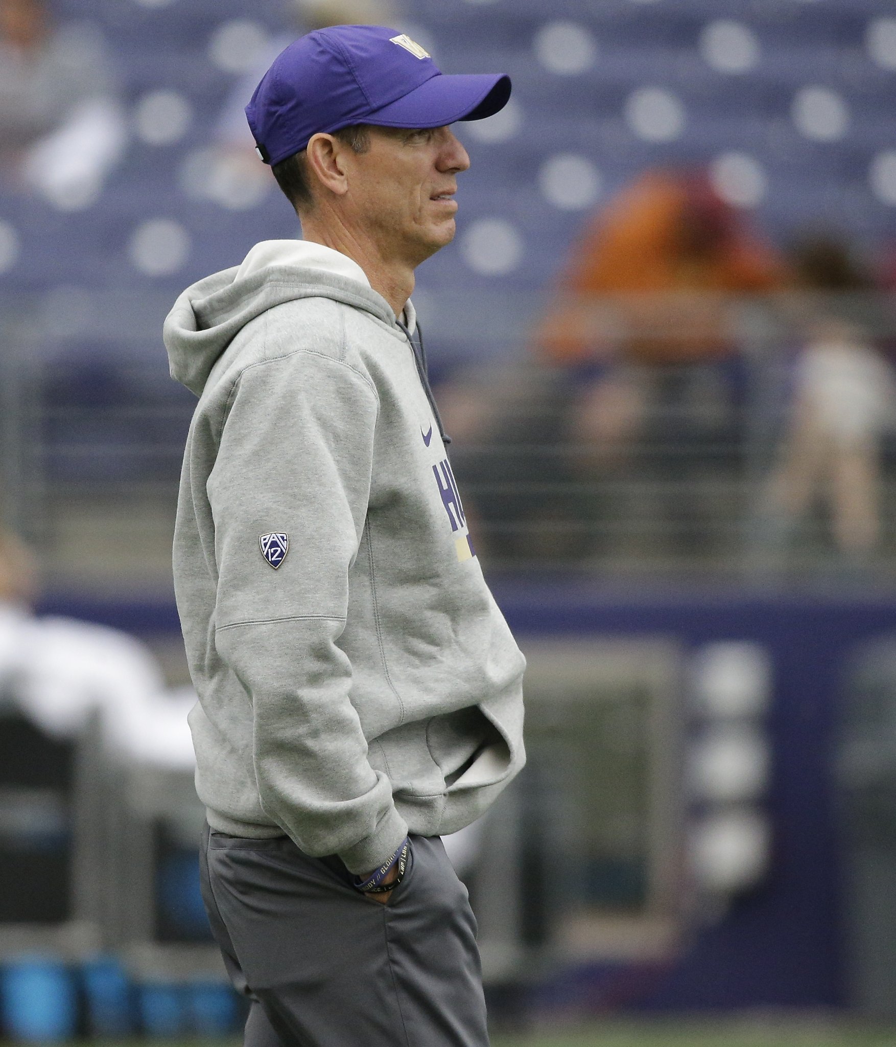 Washington Huskies promote Bob Gregory to defensive coordinator