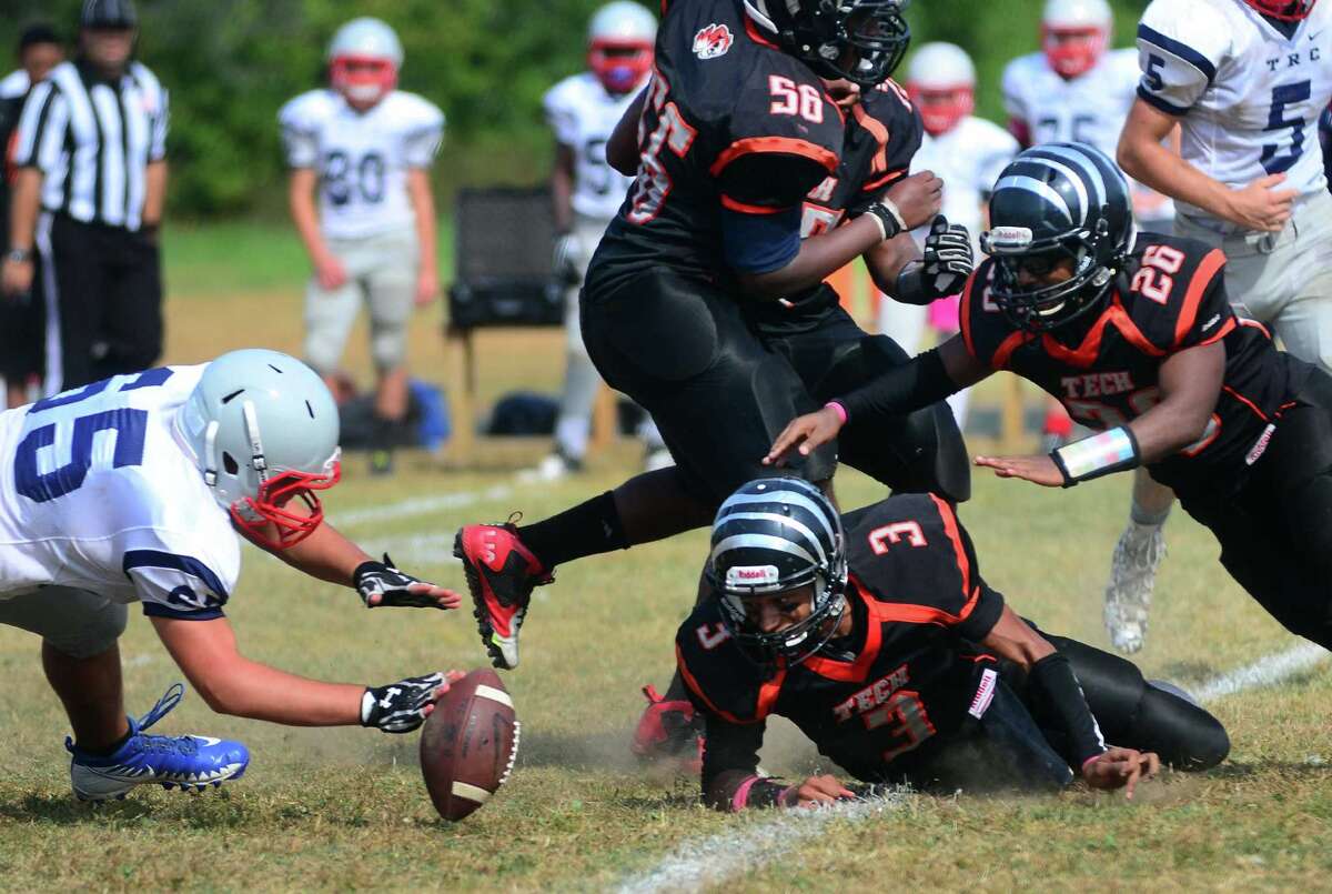 Wright, Bullard-Havens crush Thames River