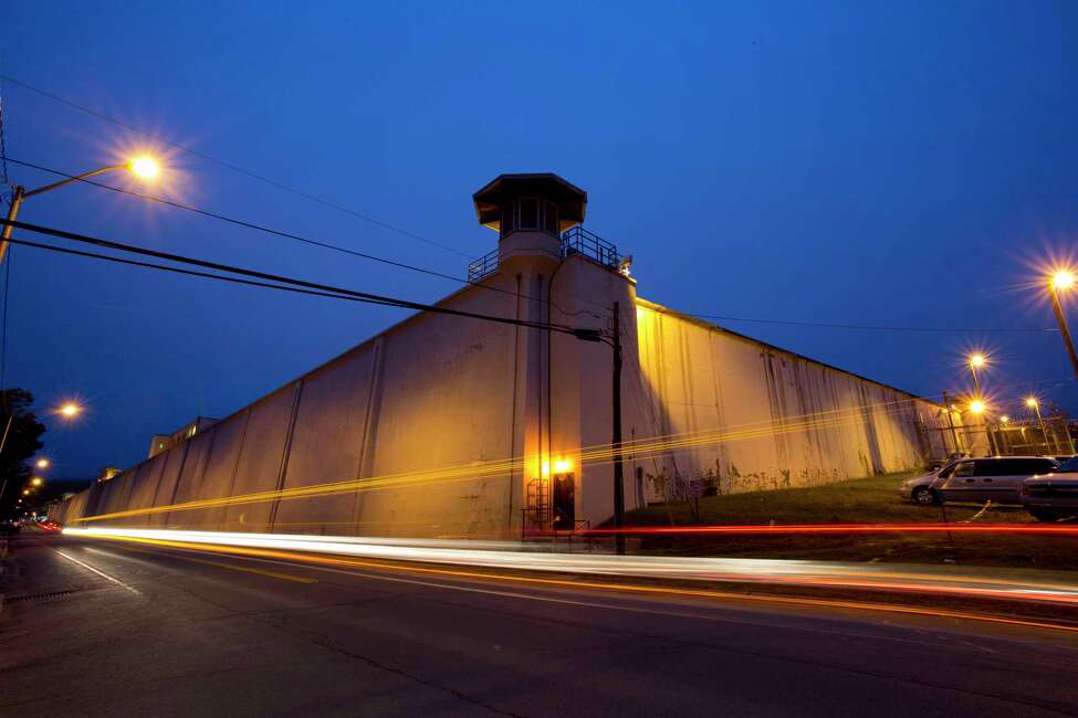 Audit finds broken security rules at upstate prisons