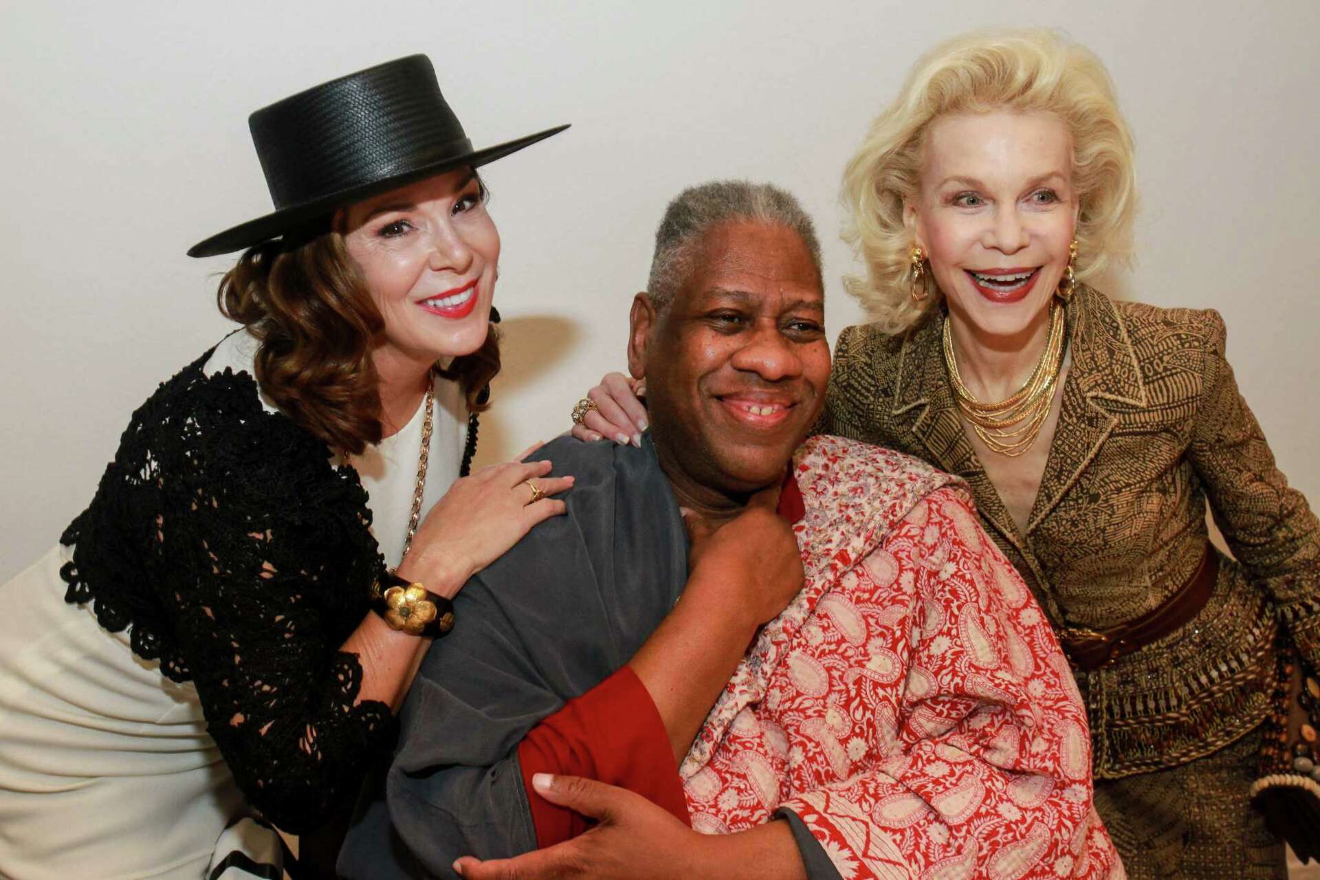 Fashion legend Talley fondly recalls friend de la Renta