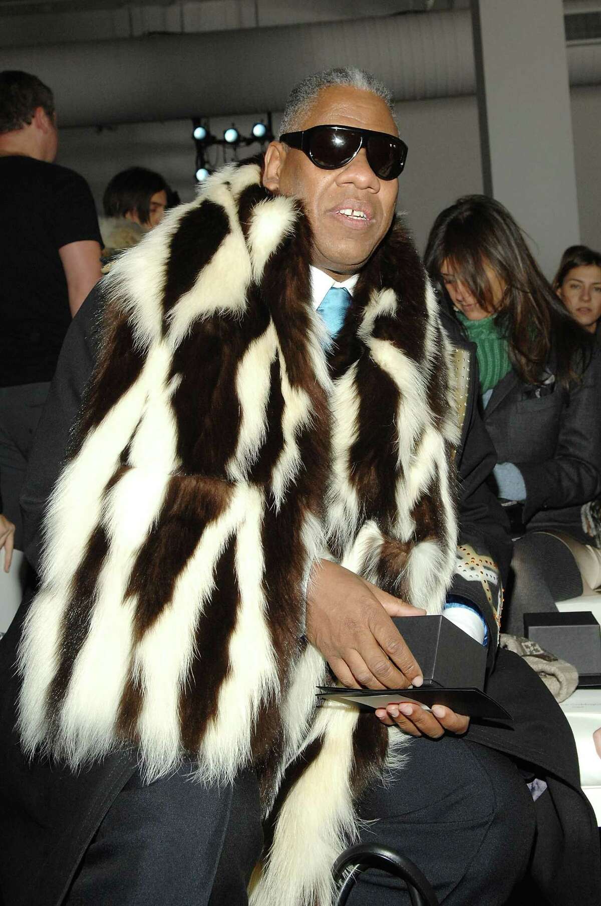 Fashion legend Talley fondly recalls friend de la Renta