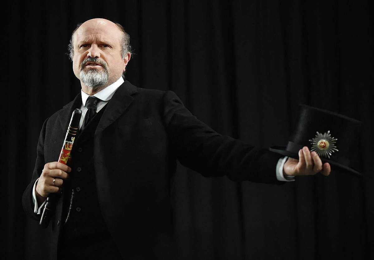 ‘An Enemy of the People’ stars Reg Rogers and Enrico Colantoni at Yale ...