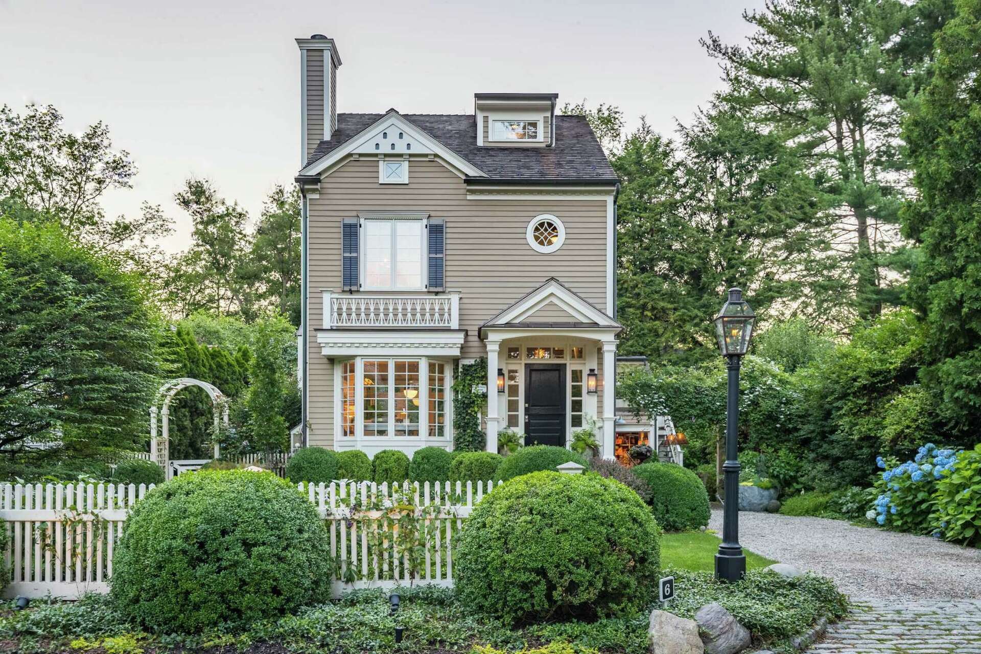 Mar Jennings’ makeover show banishing bad design house by house