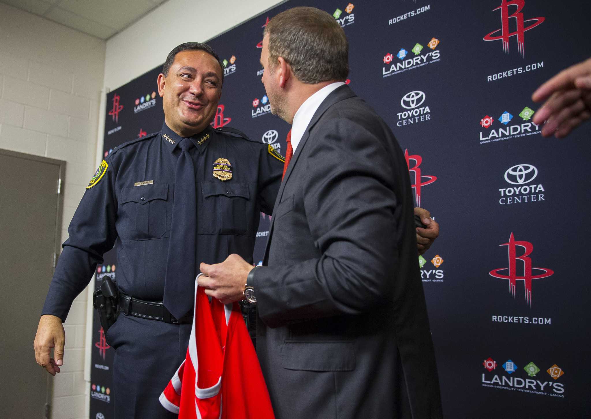 How Houston police will be showing off their love for the Rockets