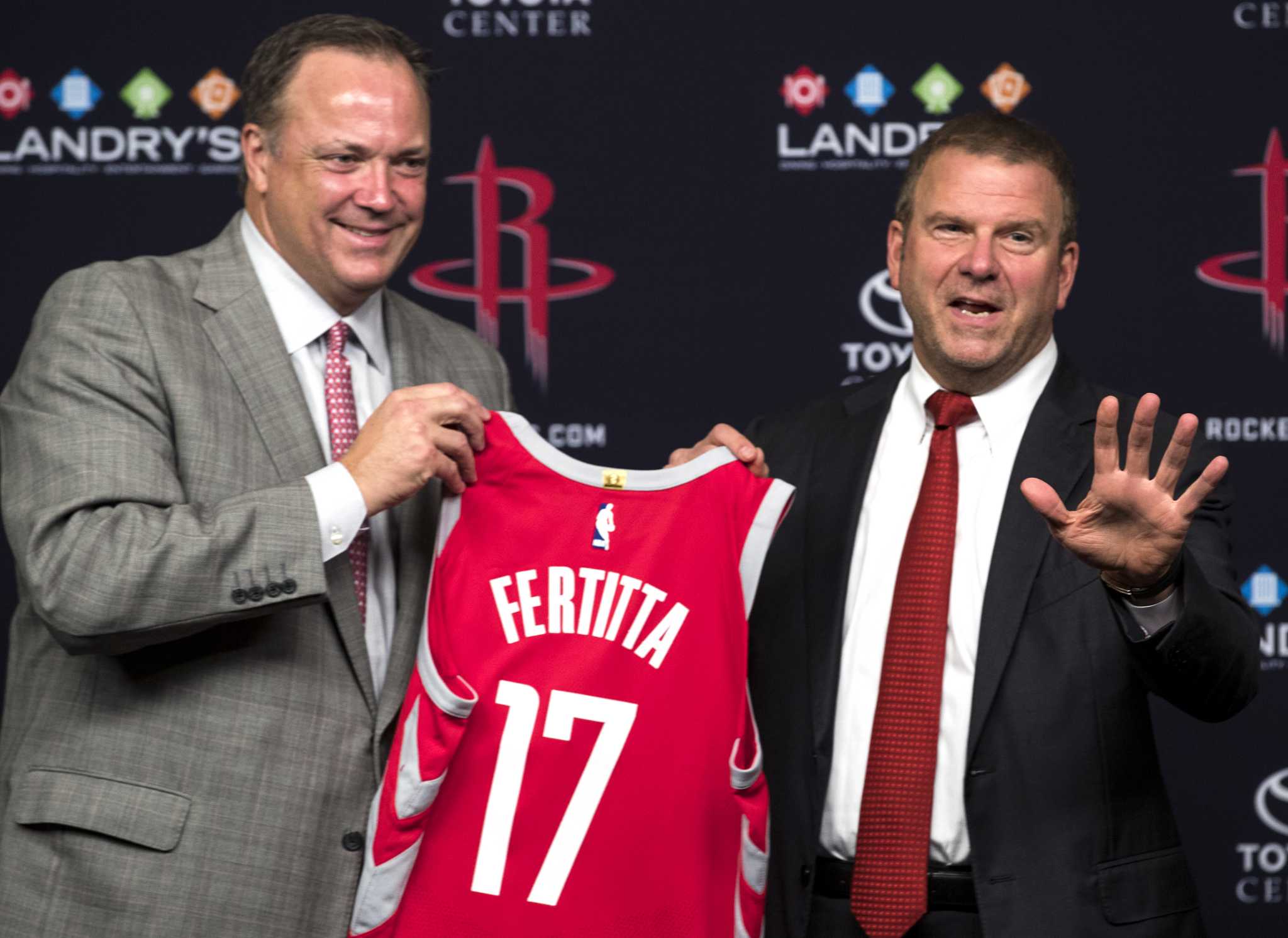 Fertitta sees long-term relationship with Rockets