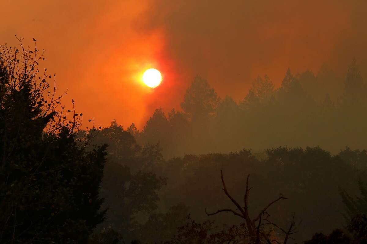 Battle on to halt march of Northern California fires that have killed ...