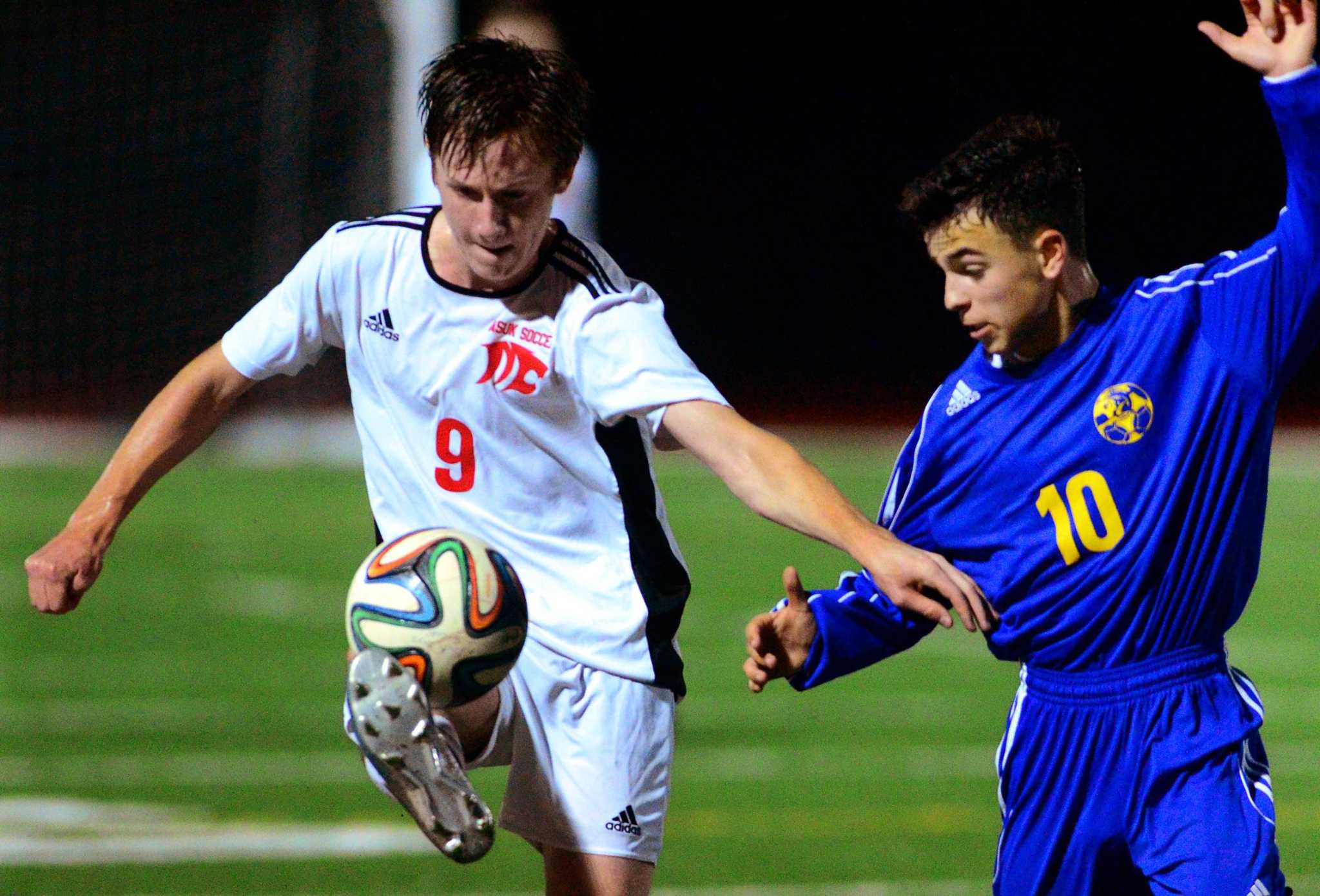 Masuk boys soccer edges Newtown