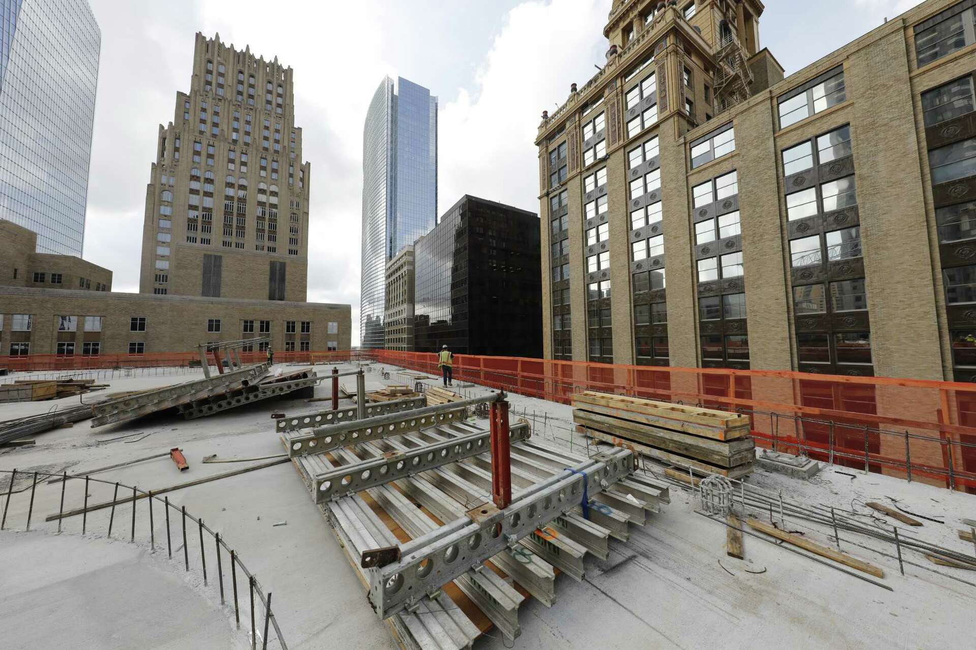 Capitol Tower to have 'floating' sky park with downtown views