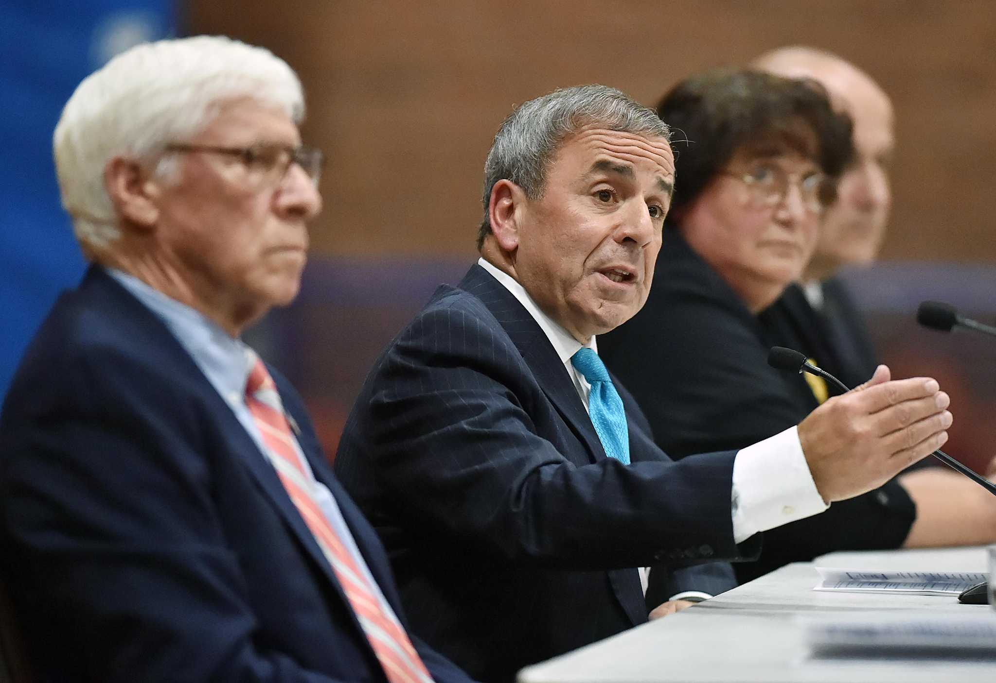 North Haven selectman hopefuls hash it out at debate