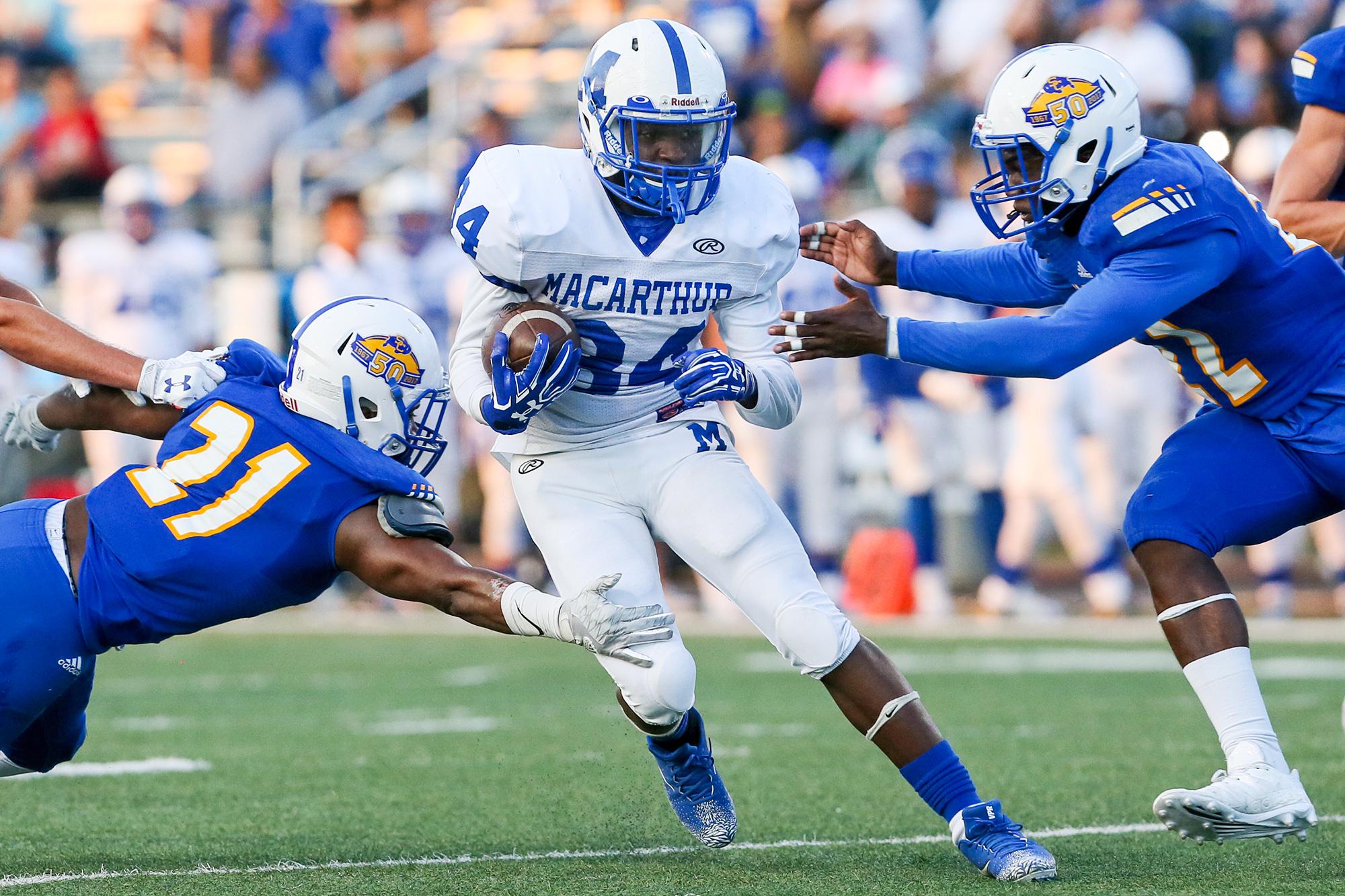 Clemens LB Derrick Lewis is back after injury-shortened junior season