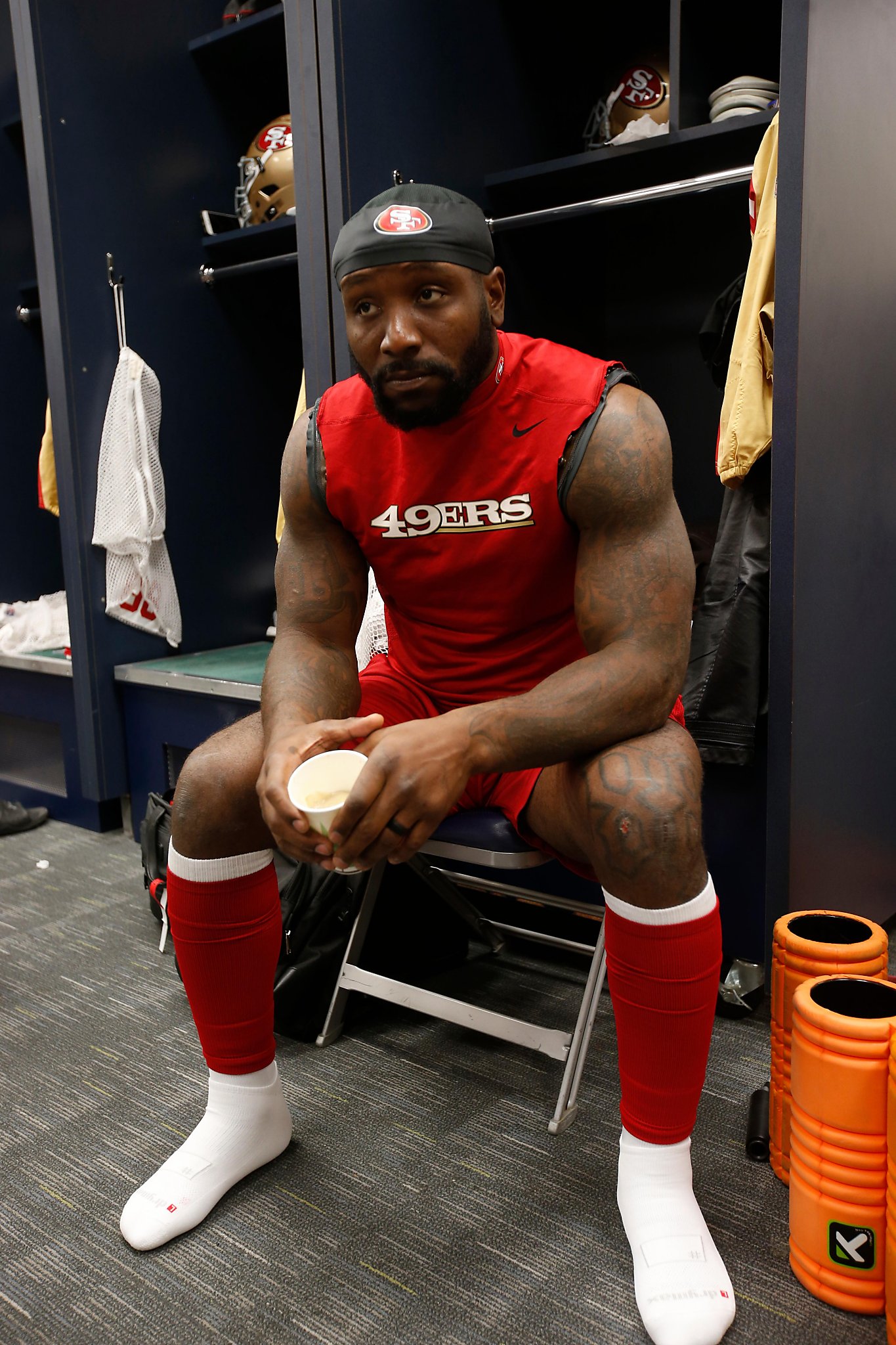 Raiders, NaVorro Bowman agree to 1-year deal