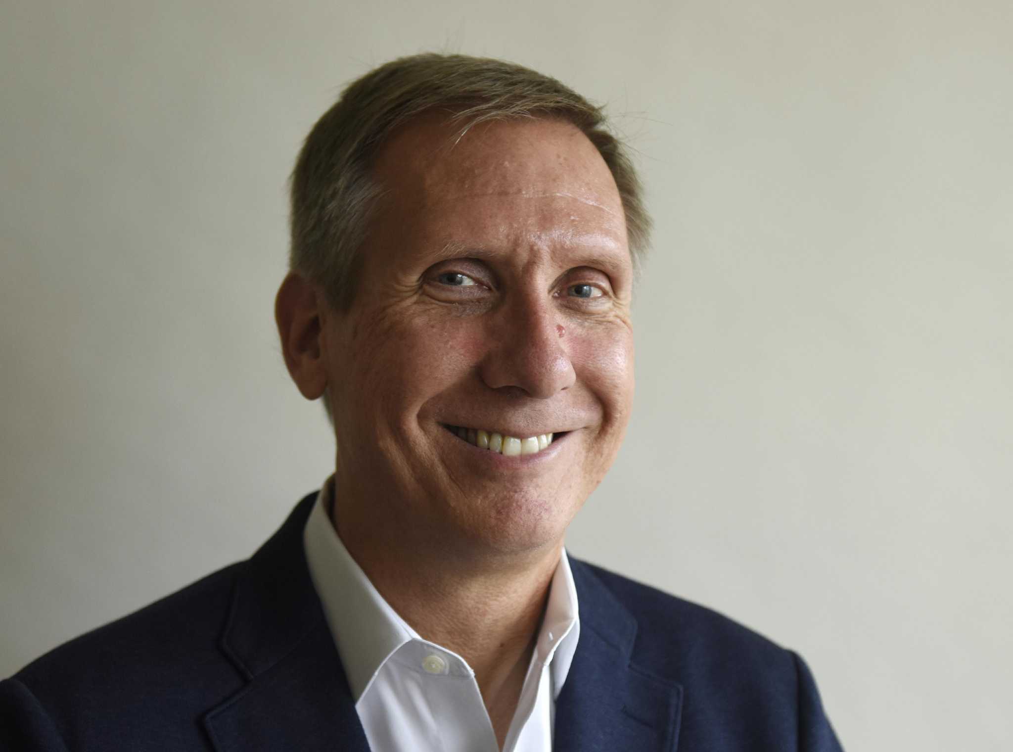 Peter Sherr moved from school board outsider to center chair