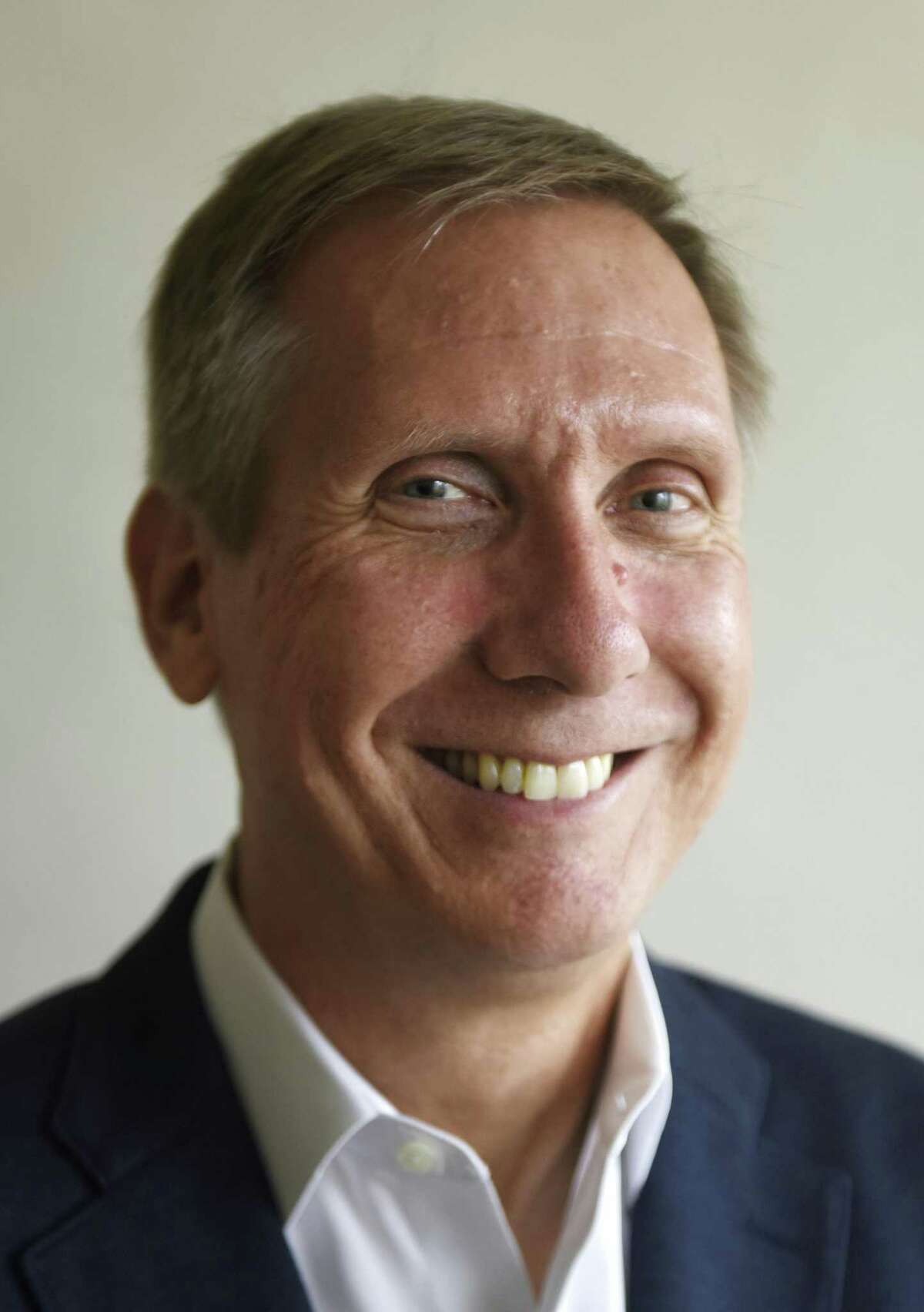 Peter Sherr moved from school board outsider to center chair