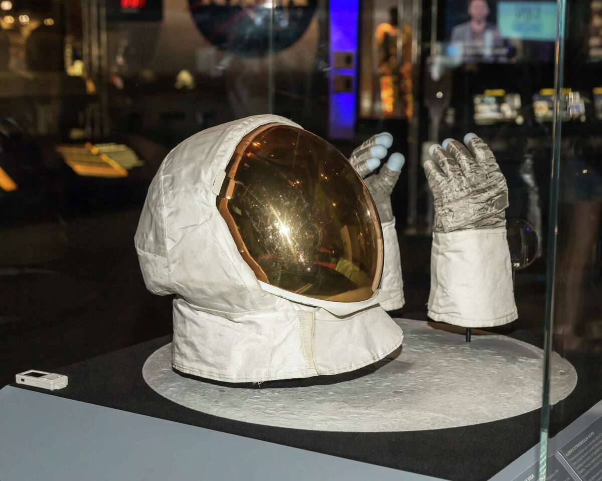 Apollo 11 Mission exhibit opens at Space Center Houston