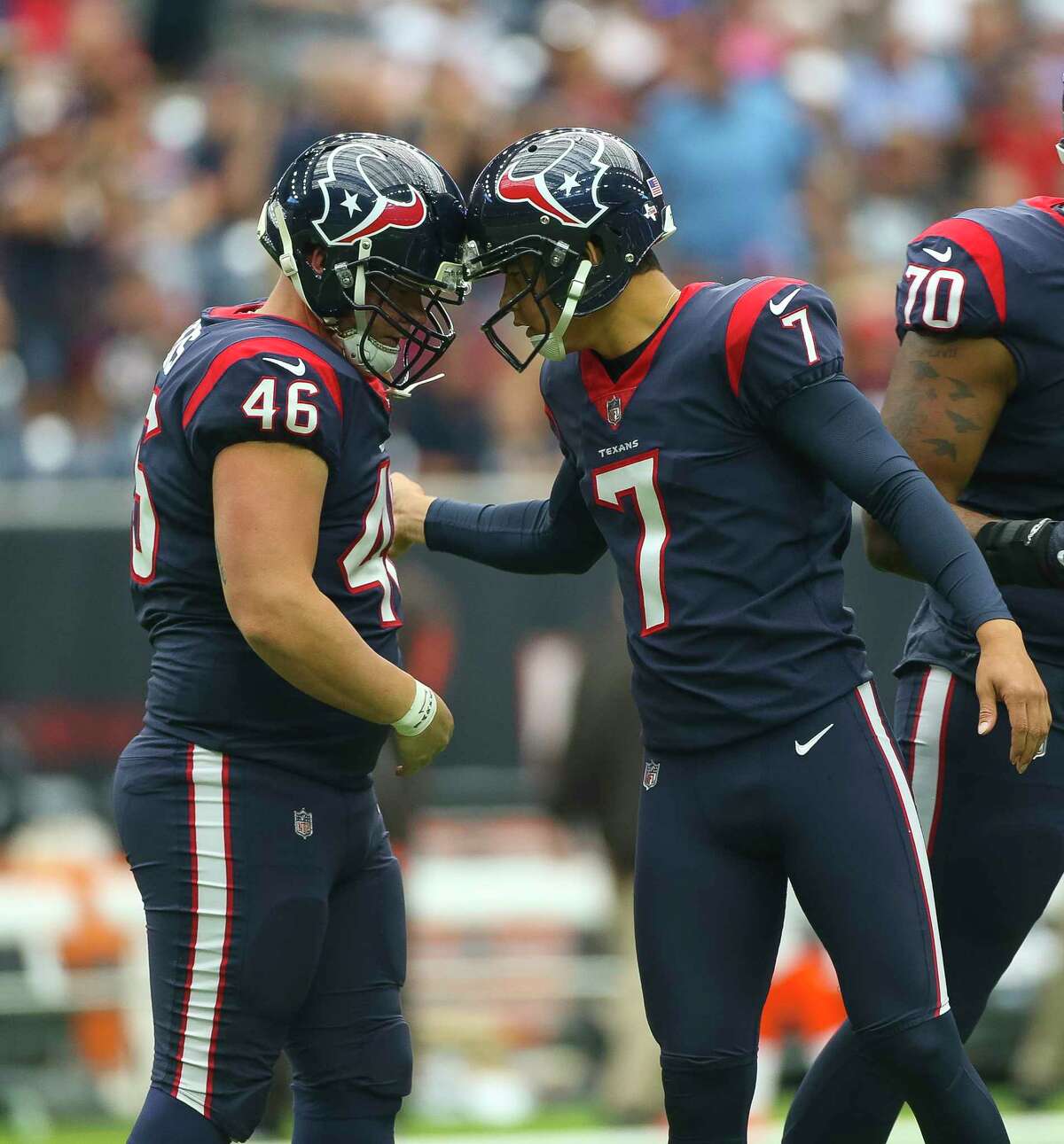 Jon Weeks wins Texans' Spirit of the Bull award