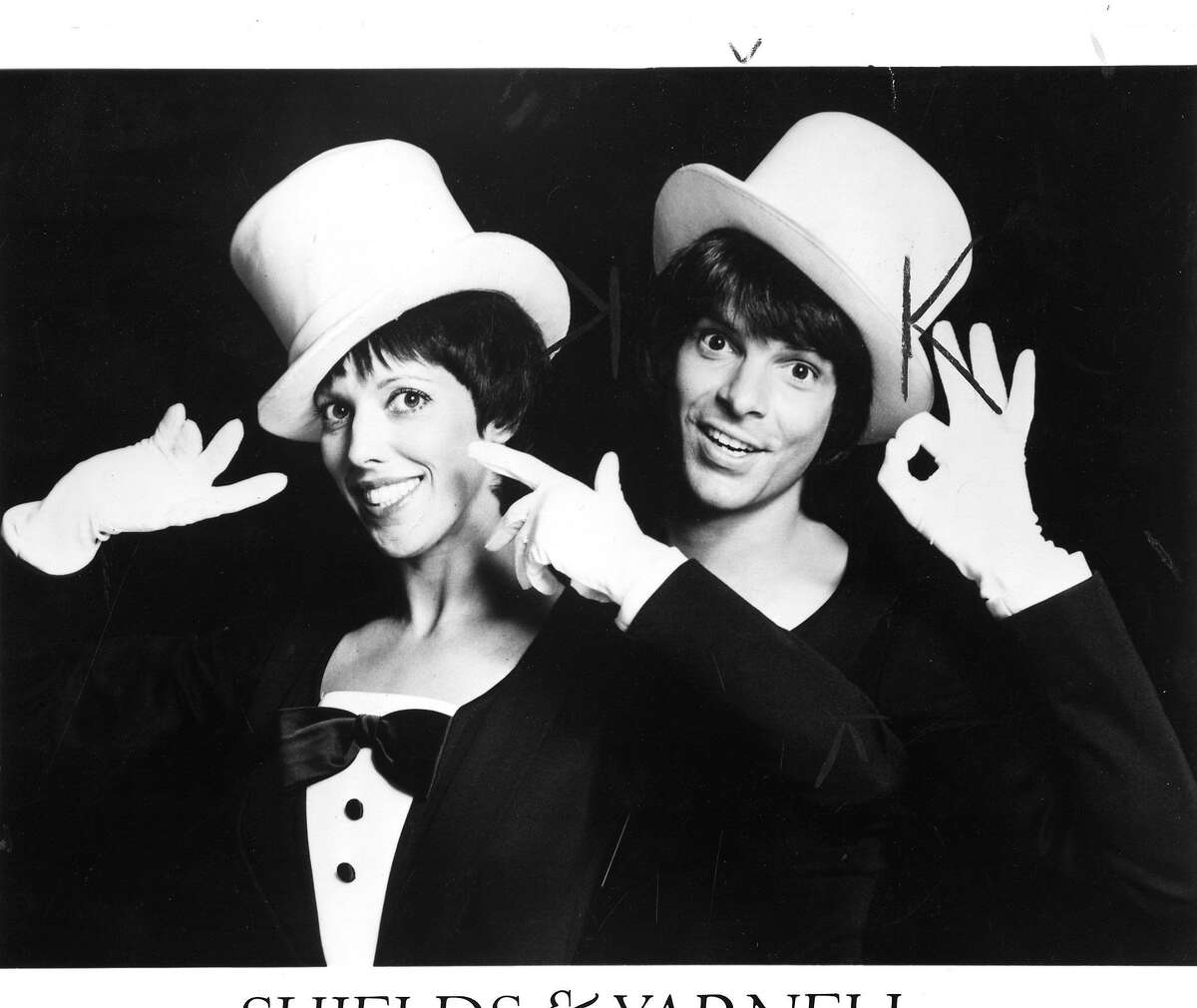 When 2 mimes had a resounding wedding in Union Square