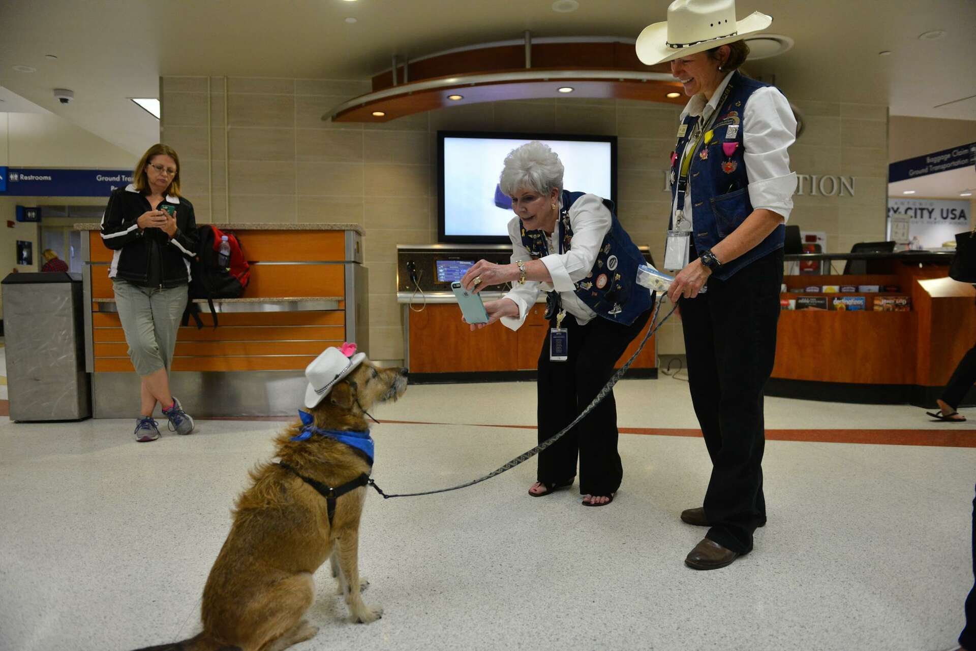 Pups and Planes initiative plays big part of Airport Ambassadors program