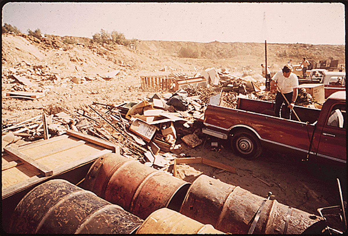 Government's vintage 'Documerica' photos capture massive pollution, Bay ...