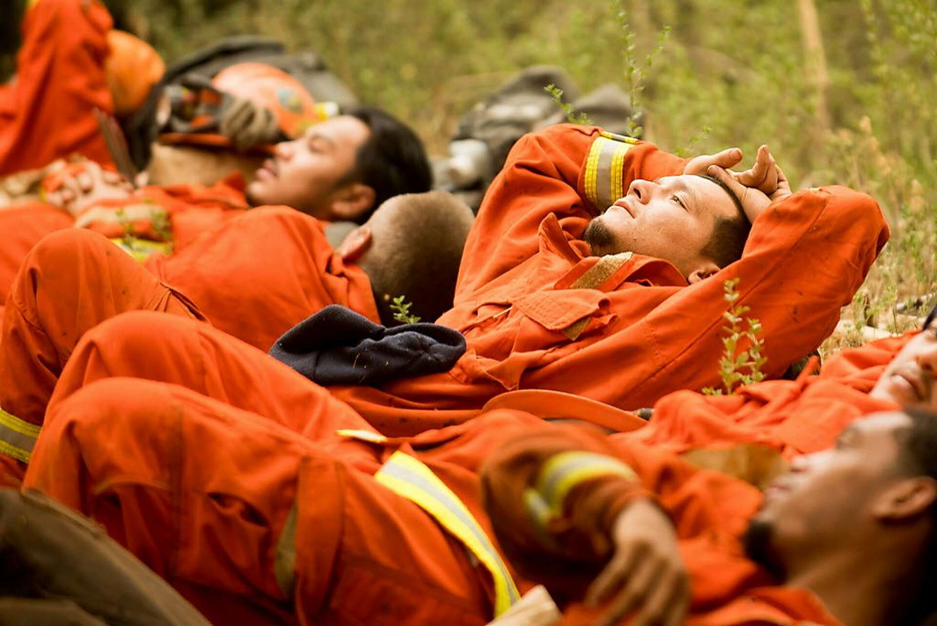 Drone forces brief suspension of air operations battling Bear Fire in ...