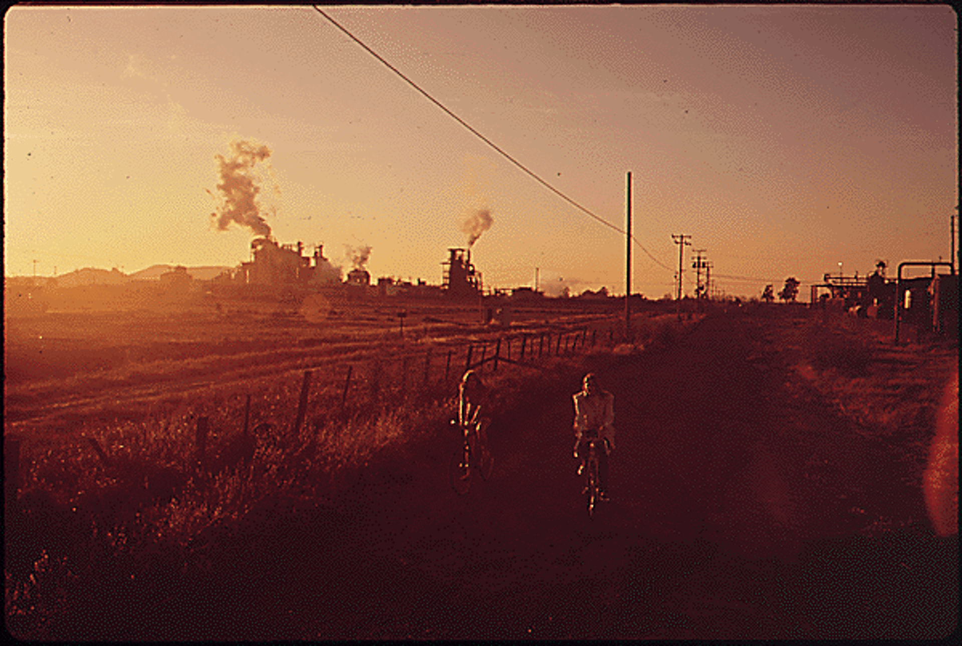 Government's vintage 'Documerica' photos capture massive pollution, Bay ...