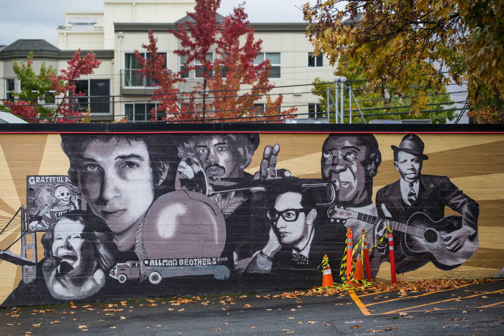 Say goodbye to musicians mural on lower Queen Anne