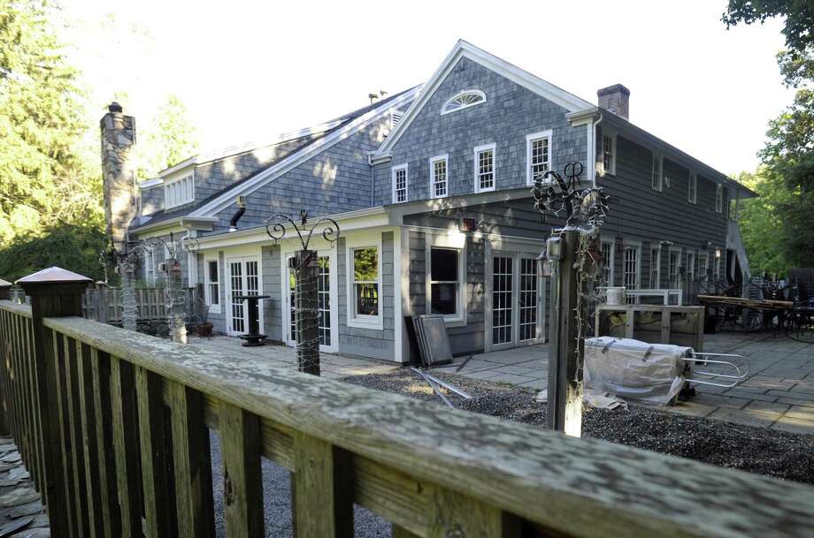 Easton couple buys Redding Roadhouse - Connecticut Post