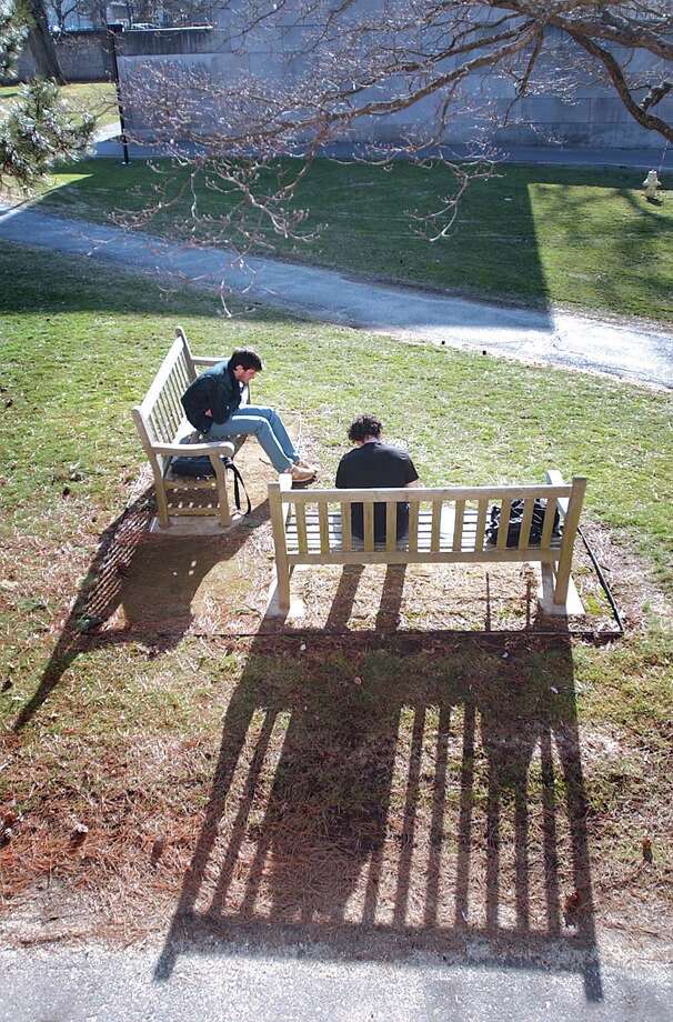 PRESS ARCHIVES: Photos from March 2004 - The Middletown Press