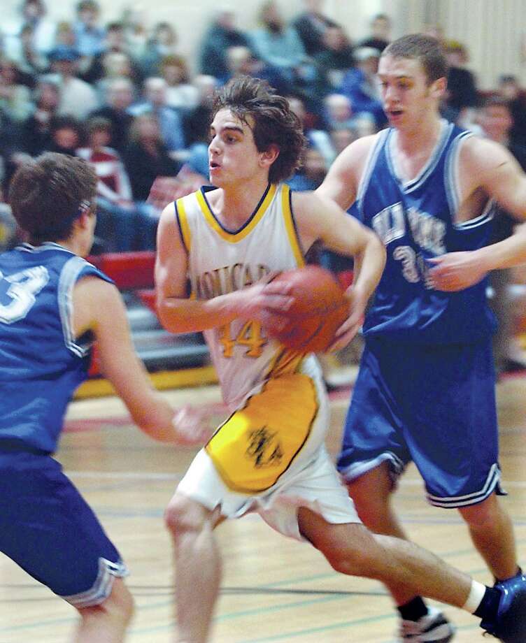 PRESS ARCHIVES: Photos from March 2004 - The Middletown Press