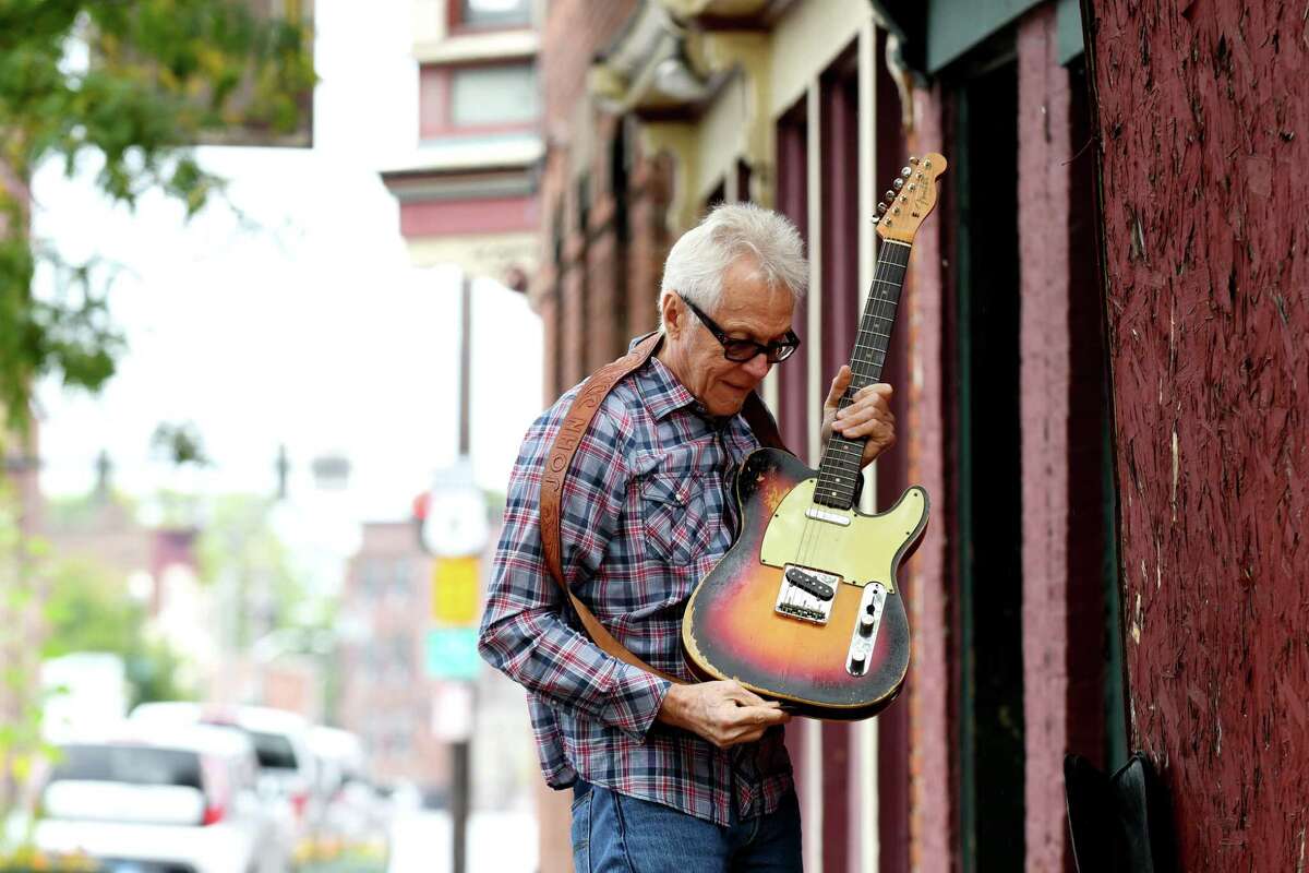 Father and son John and Graham Tichy team up for show