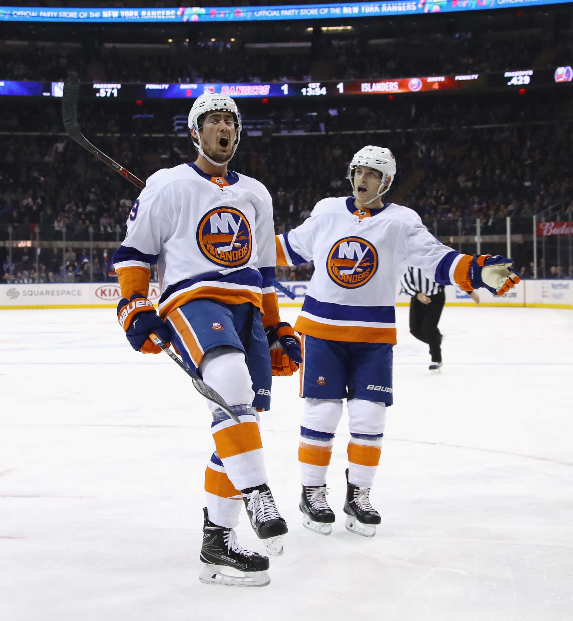 Islanders get past Rangers in shootout