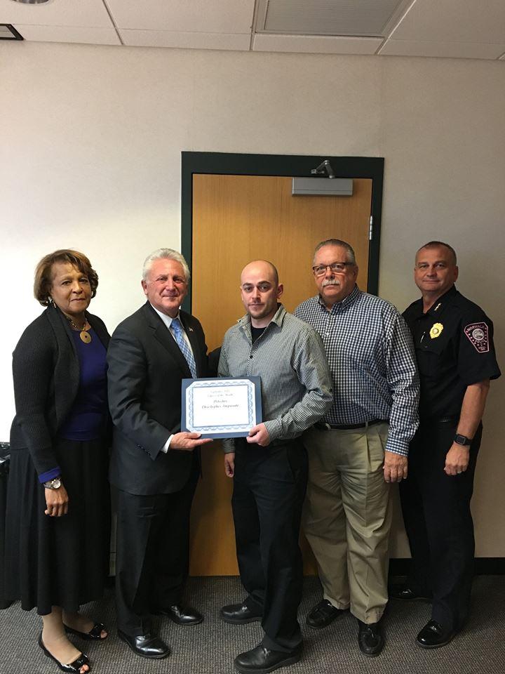 Detective recognized for cold case murder investigations