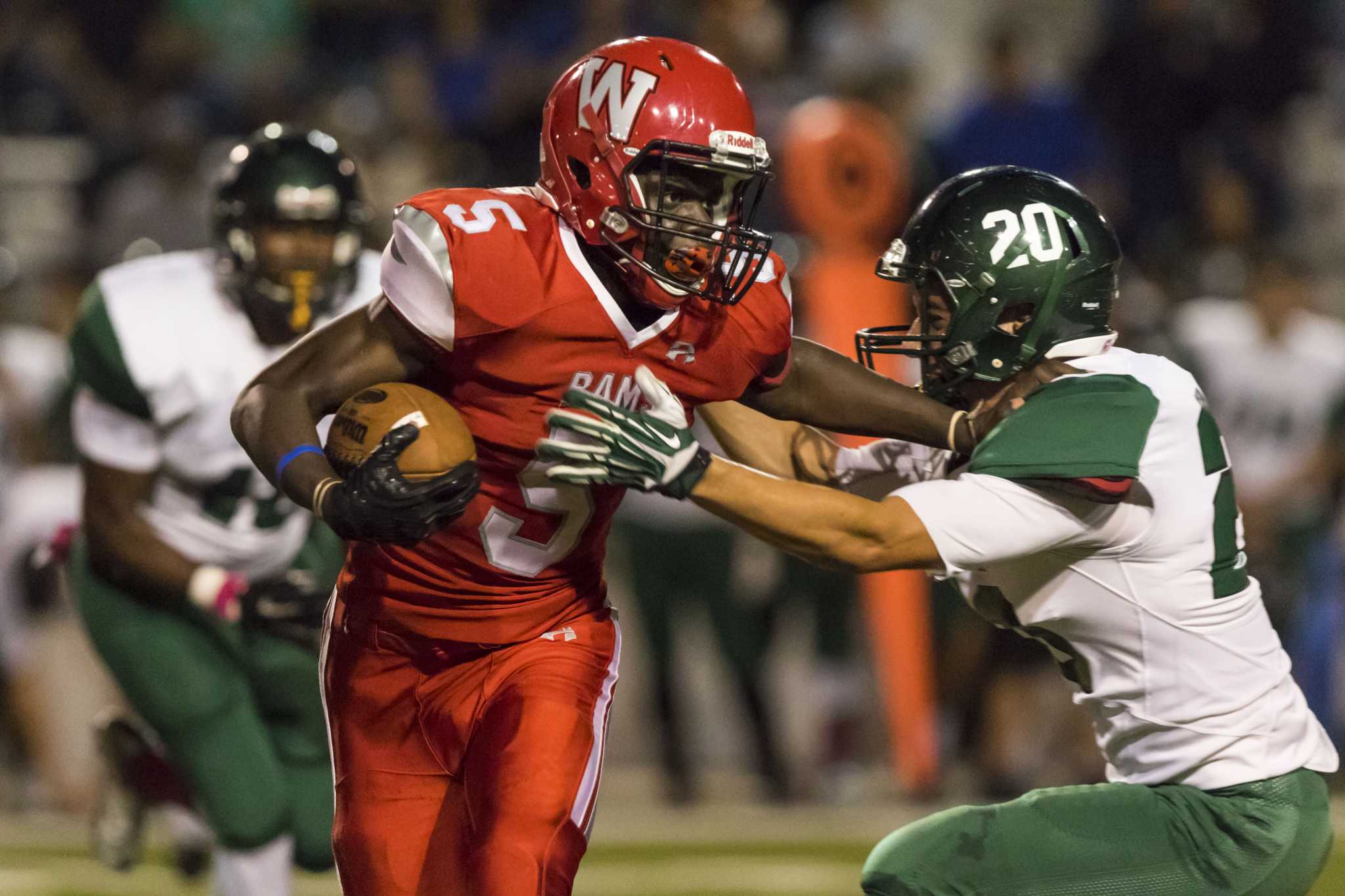 Waltrip pulls away from Austin in battle of unbeaten teams