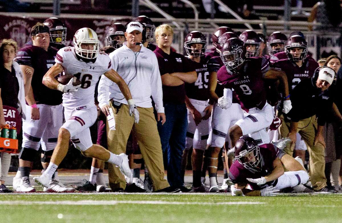 FOOTBALL: Magnolia West tops Magnolia, moves to 6-0