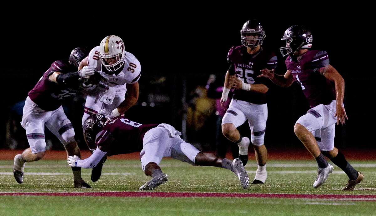 FOOTBALL: Magnolia West tops Magnolia, moves to 6-0