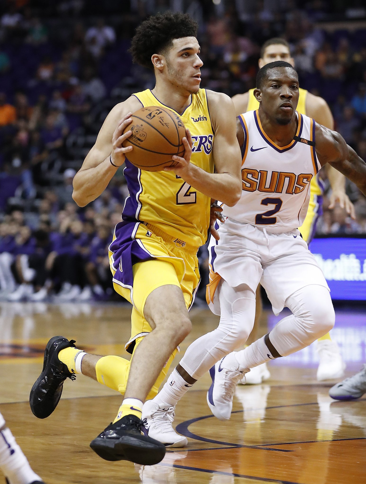 Lakers rookie Ball bounces back with big game in beating Suns