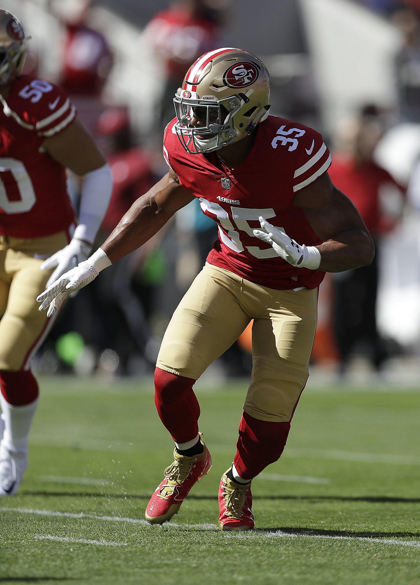 49ers’ Eric Reid has new role in his return: inside linebacker
