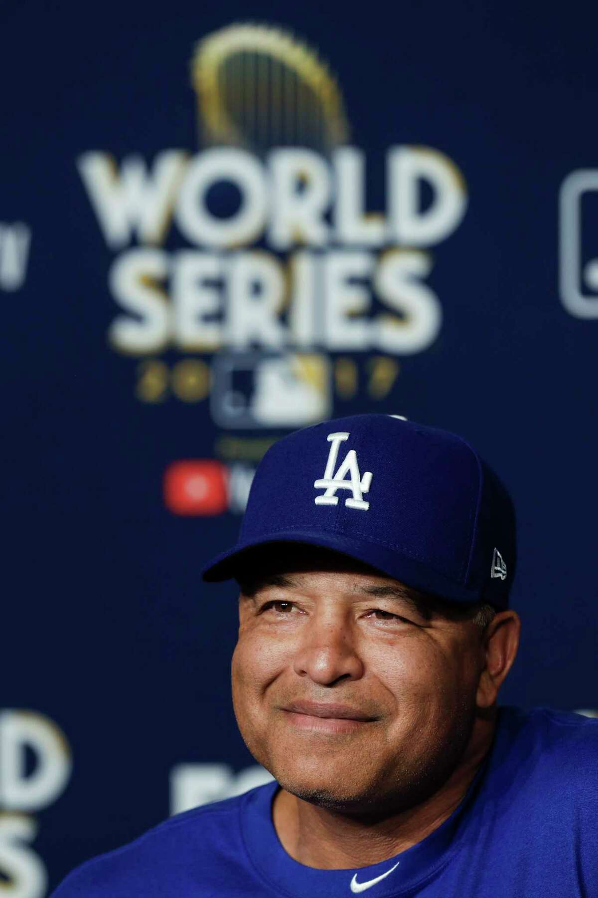 Astros set World Series roster