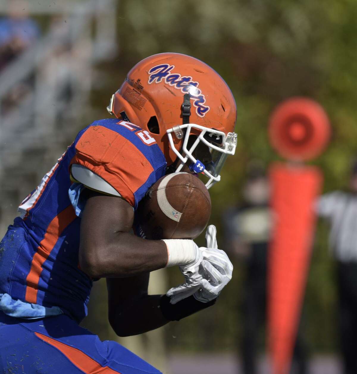The DAILY 5: The best helmets in high school football