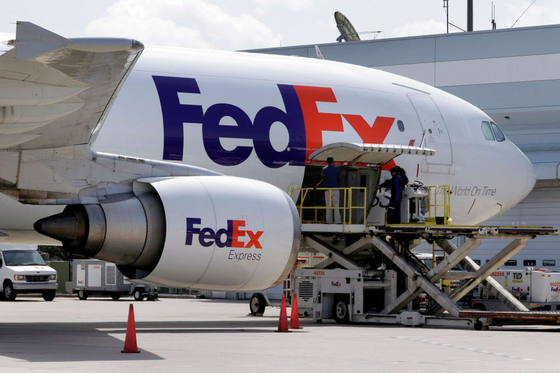 FedEx to build $18M facility in Conroe