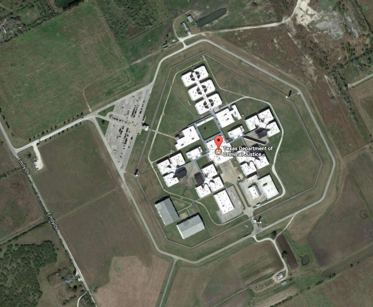 Texas female prison population rises as male population decreases