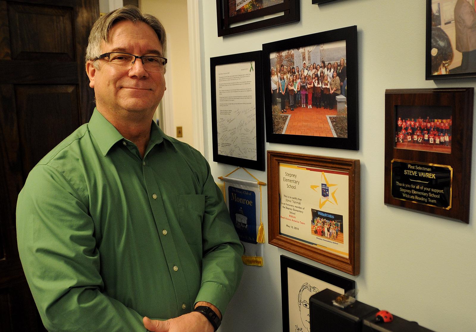 Vavrek makes his farewells at Monroe council meeting