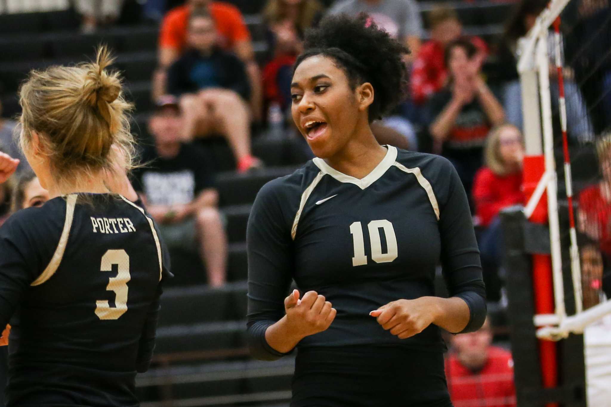 VOLLEYBALL: Porter completes season sweep of New Caney