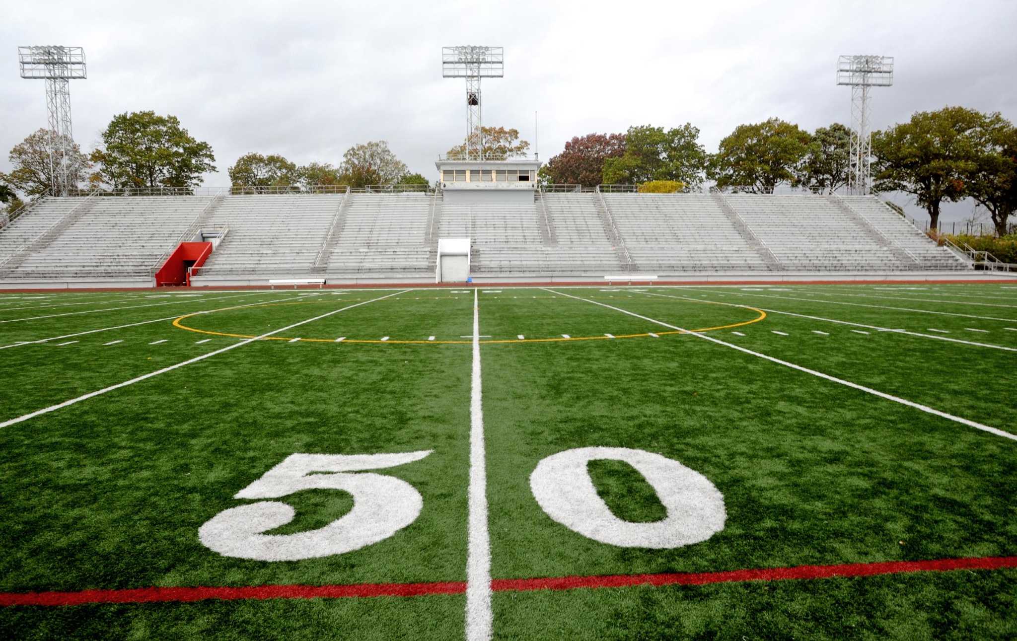 Teams deal with no power at Kennedy Stadium
