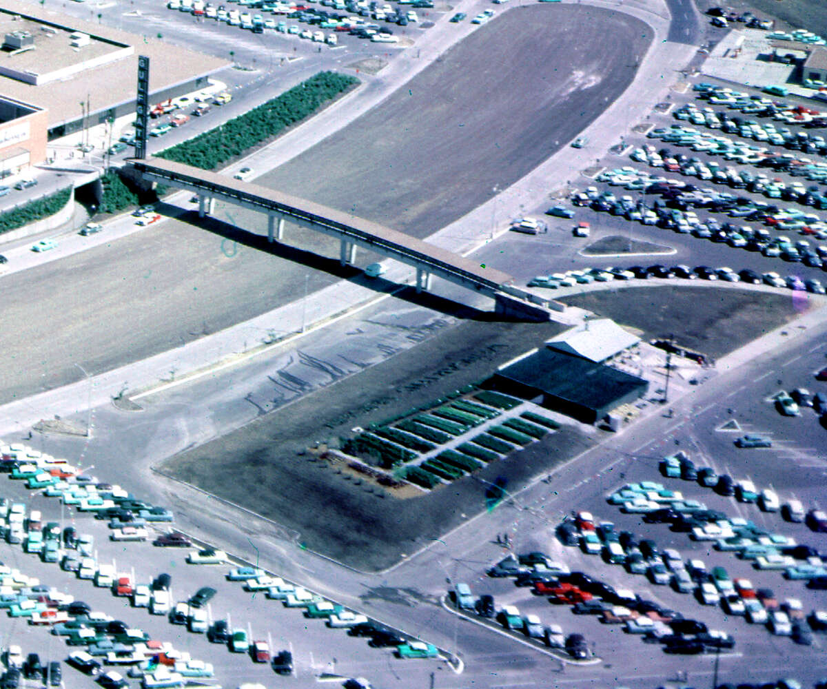 Aerial photo shows how the Gulfgate area looked before the shopping ...