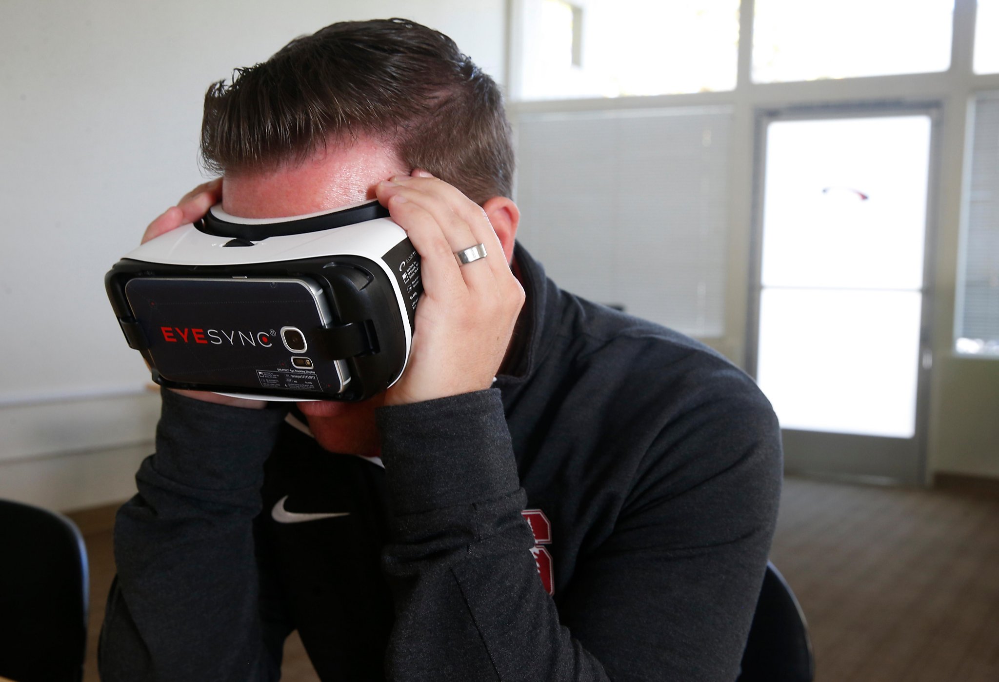 If Warriors star Steph Curry gets a head injury, virtual reality may be ...