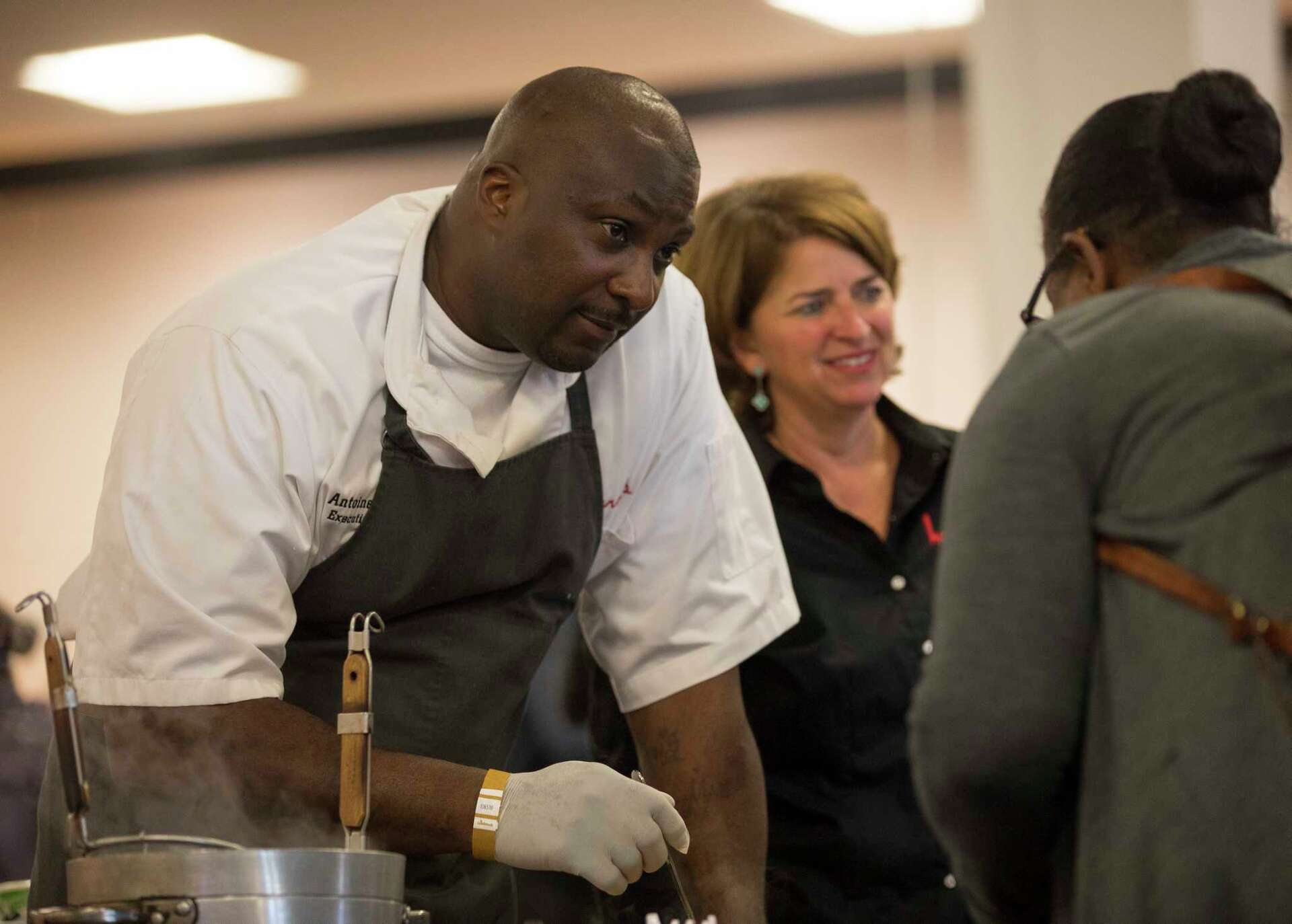 900 foodies come out for Houston Culinary Stars event