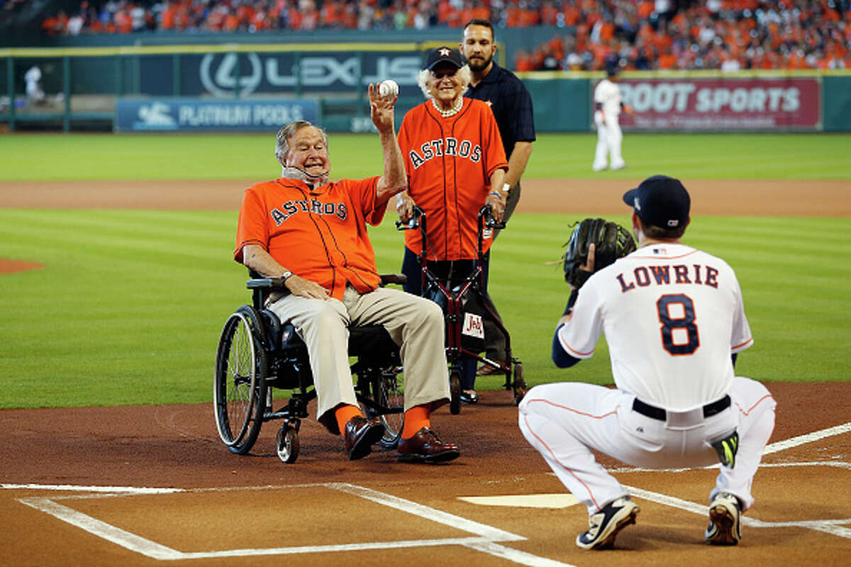 Former president George W. Bush, accompanied by dad, to throw out first ...