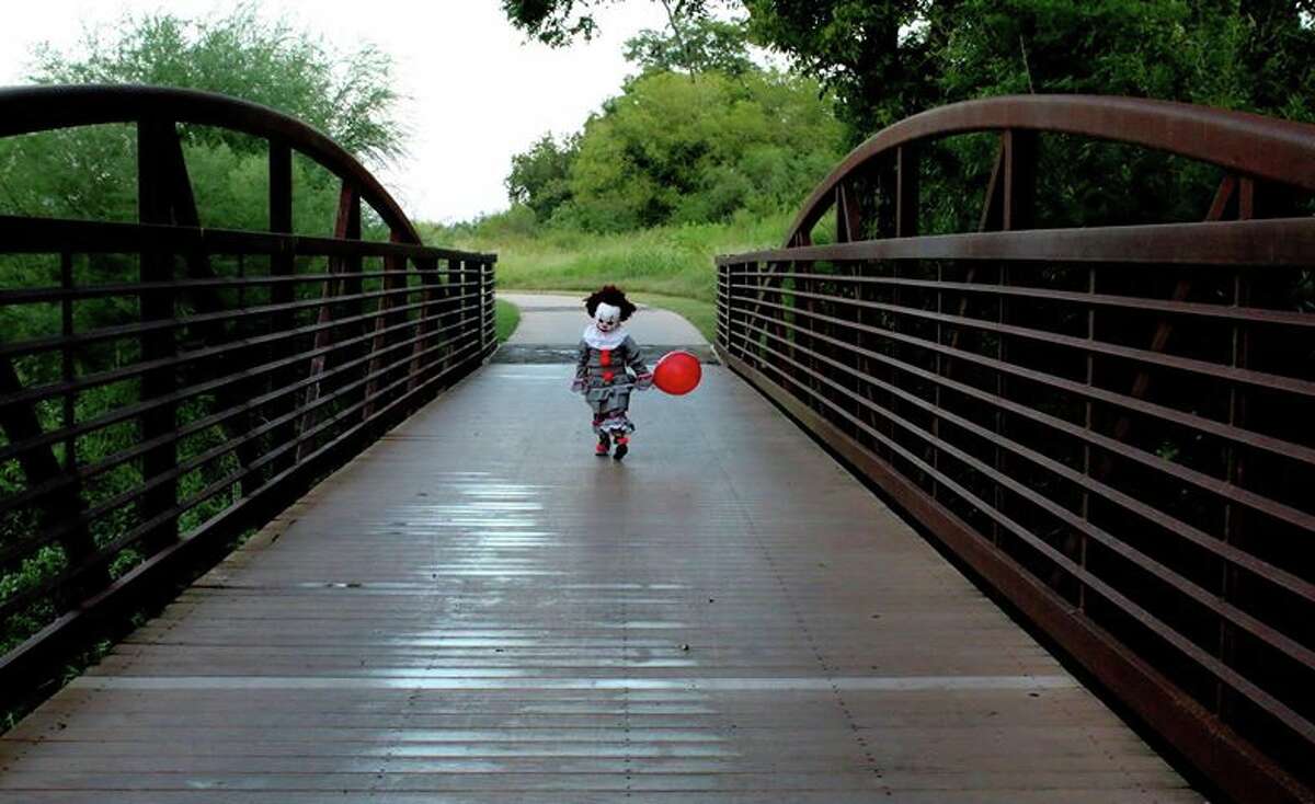 S.A. 4-year-old's Pennywise costume is winning hearts, contests