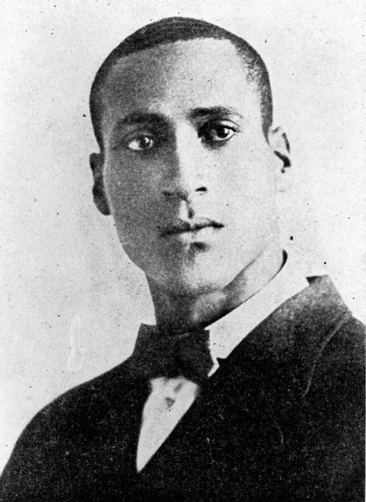 Smokey Joe Williams started career with San Antonio Black Broncos in 1905
