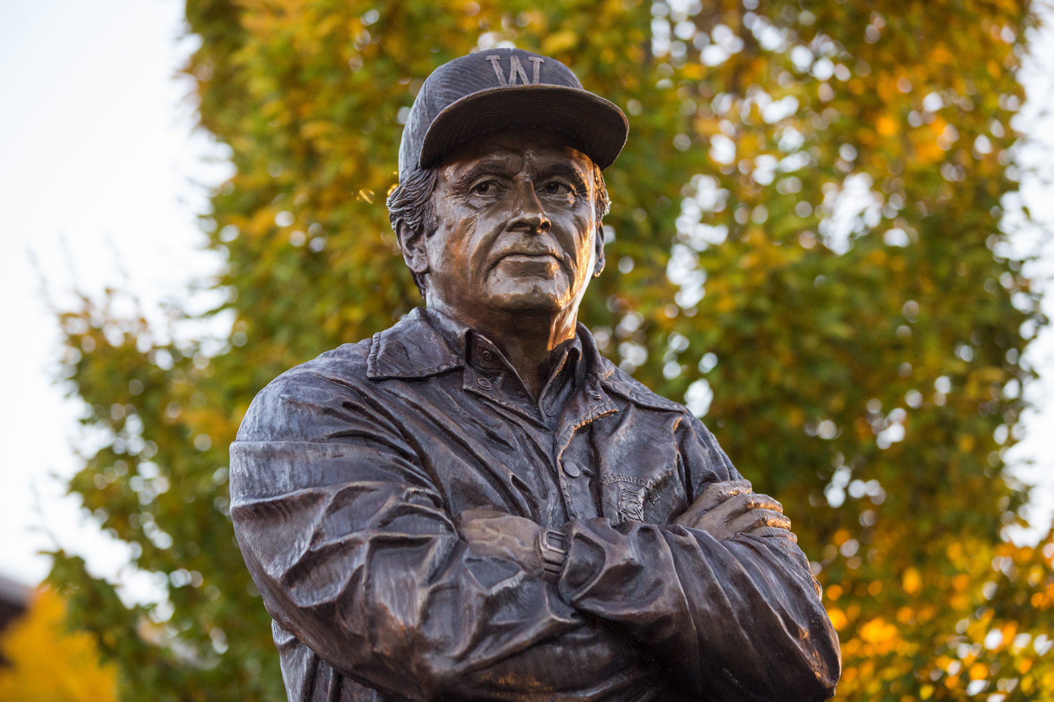 UW unveils 'Dawgfather' Don James statue outside Husky Stadium